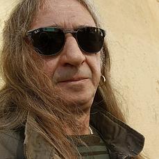 Rosendo celebra treinta años de incordio - abcdesevilla.es