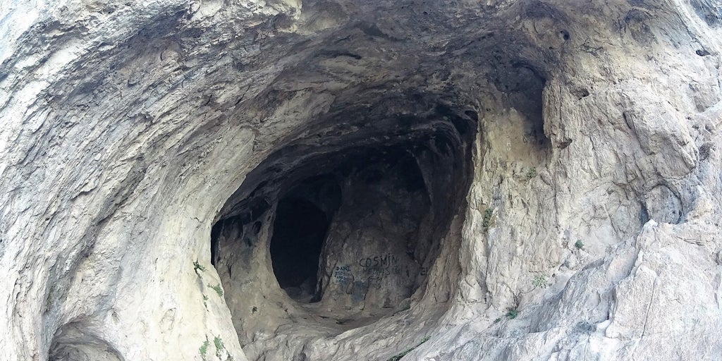 Cuevas de San Marcos: el pueblo de Málaga que consiguió «atar al diablo ...